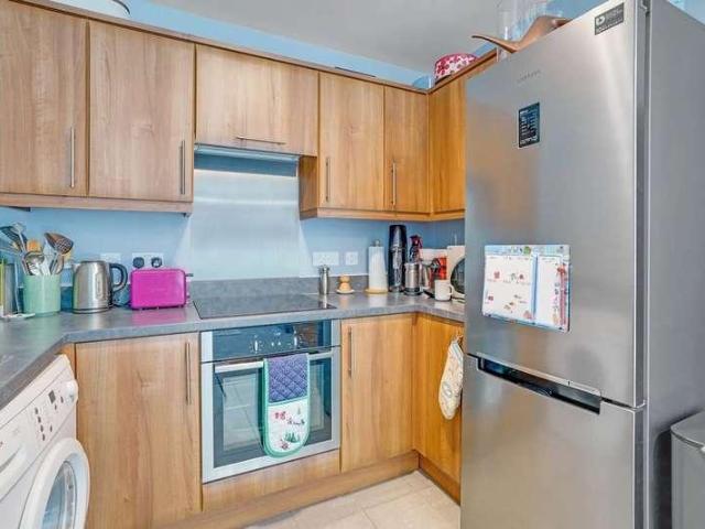 1 bed flat for sale