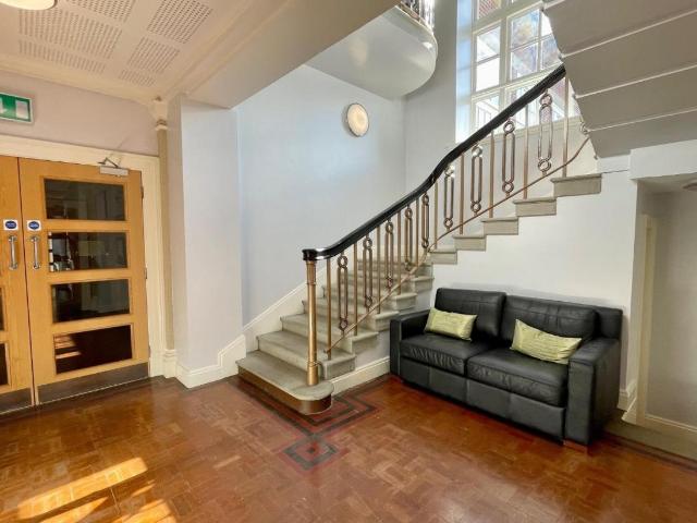 1 bed flat for sale
