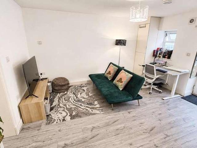 1 bed flat for sale