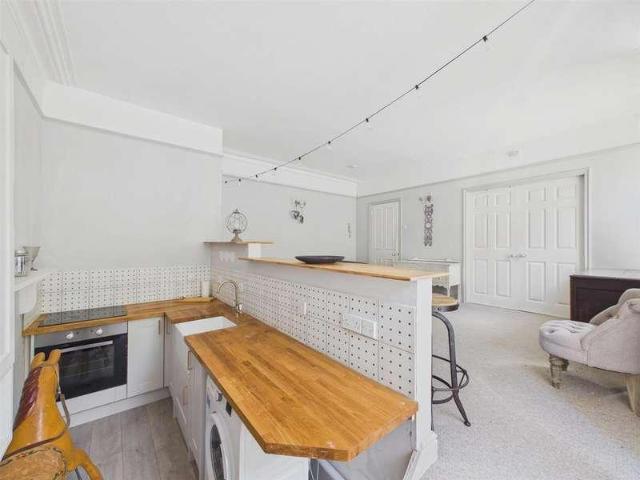 1 bed flat for sale