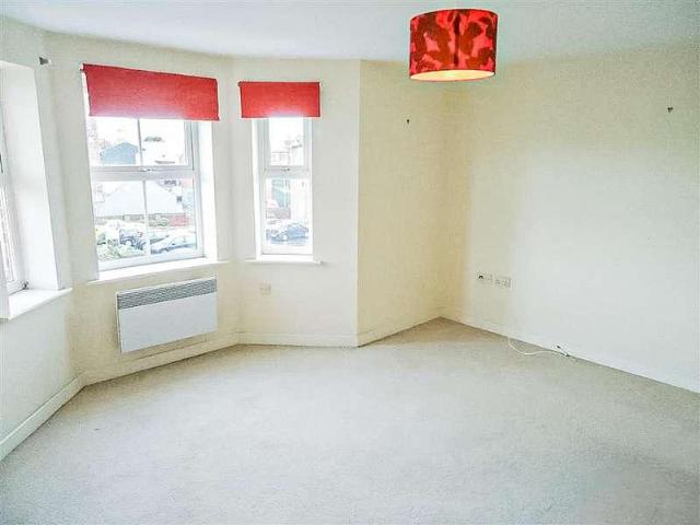 1 bed flat for sale