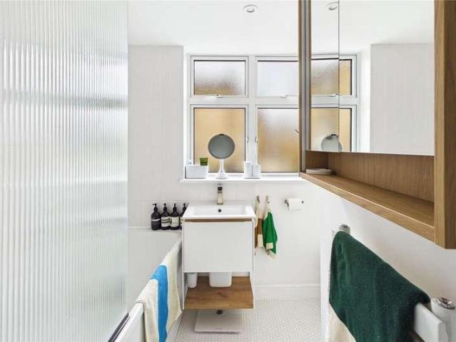 1 bed flat for sale