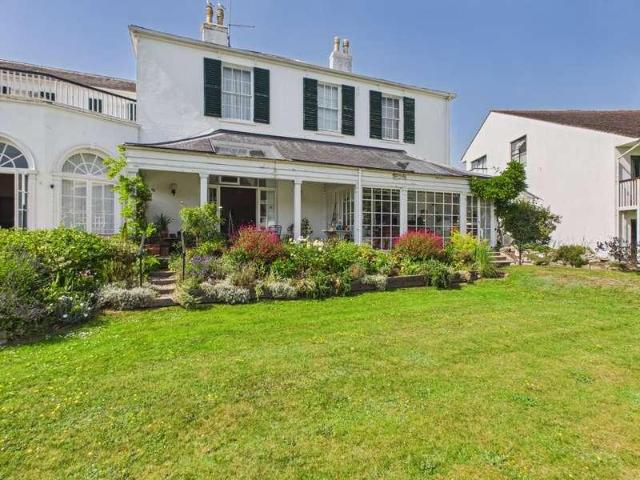 1 bed flat for sale