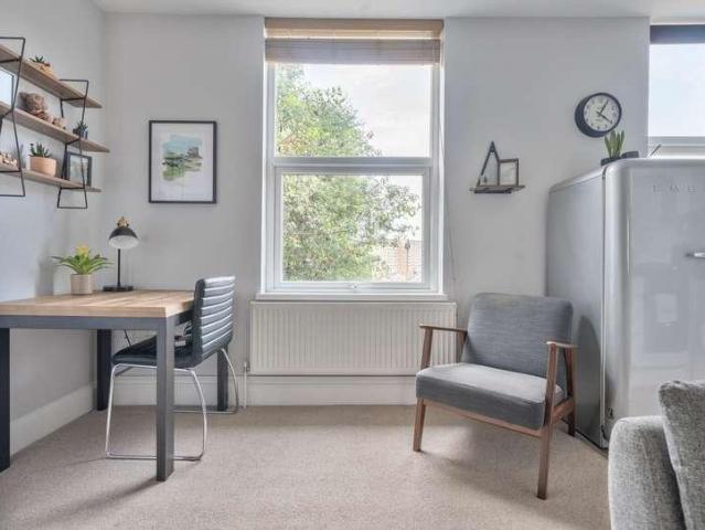 1 bed flat for sale