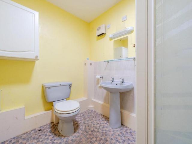 1 bed flat for sale