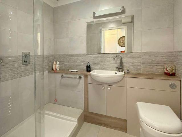1 bed flat for sale