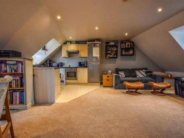 1 bed flat for sale