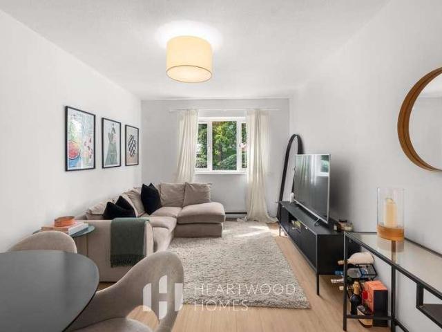 1 bed flat for sale