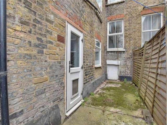 1 bed flat for sale