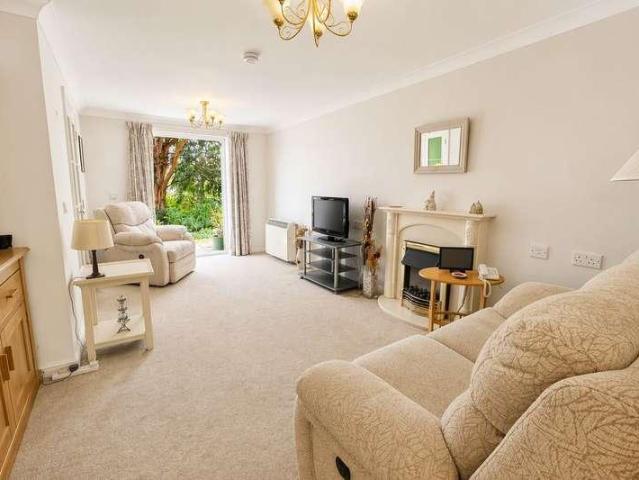 1 bed flat for sale