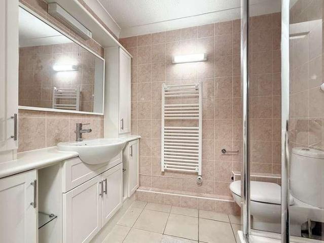 1 bed flat for sale