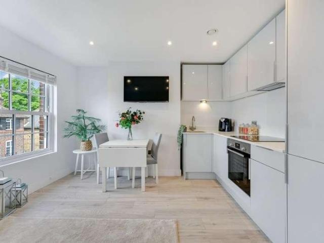 1 bed flat for sale