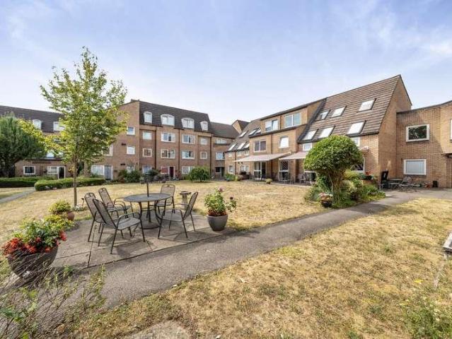 1 bed flat for sale