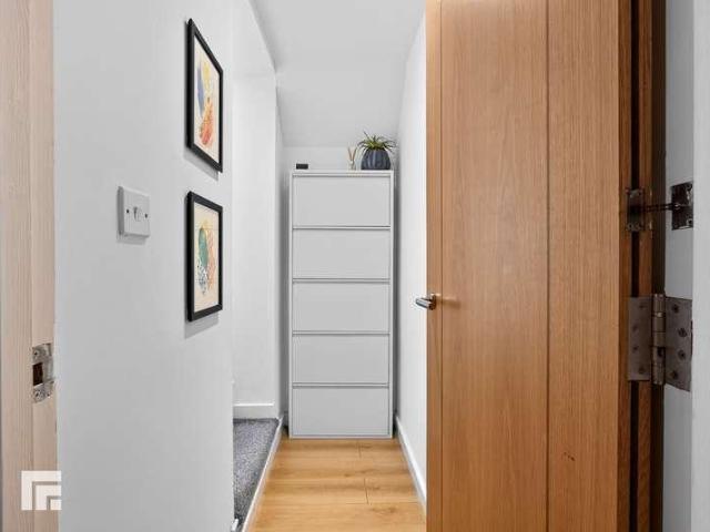 1 bed flat for sale