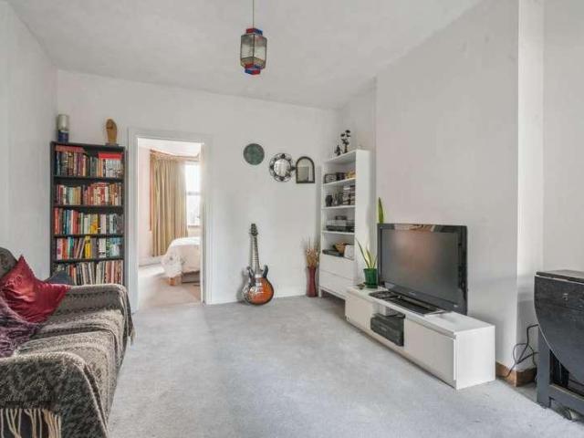 1 bed flat for sale