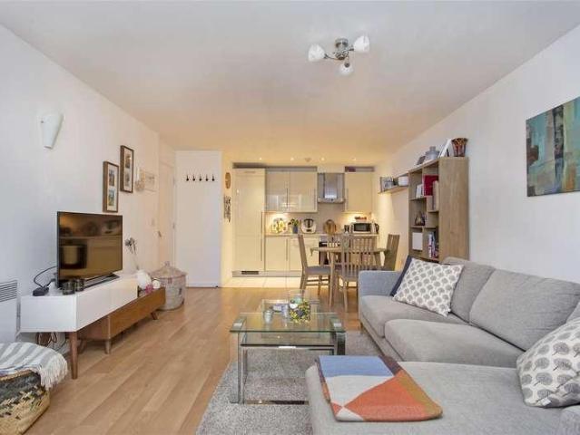 1 bed flat for sale