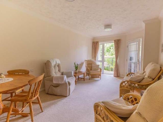1 bed flat for sale