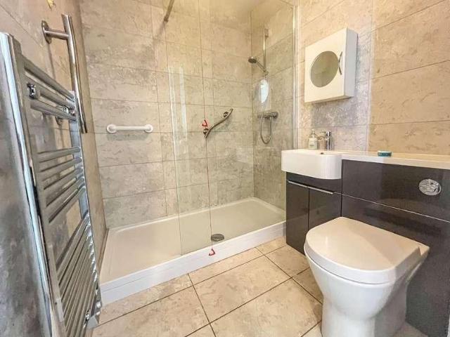 1 bed flat for sale