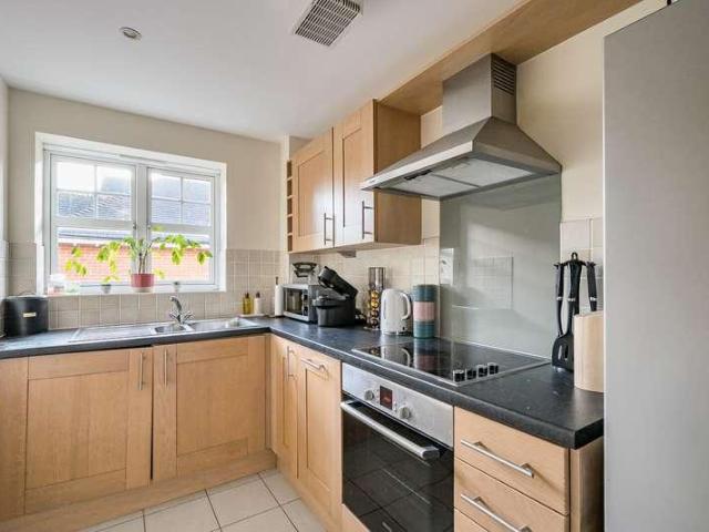 1 bed flat for sale
