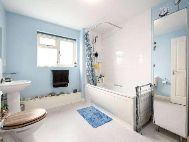 1 bed flat for sale