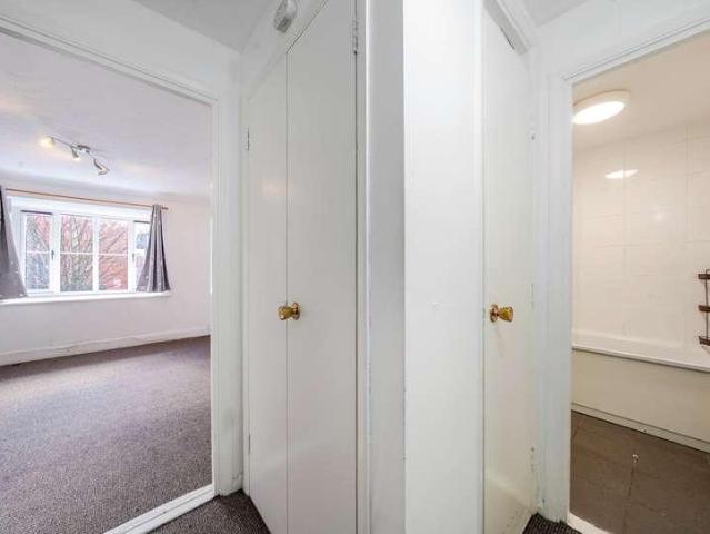 1 bed flat for sale