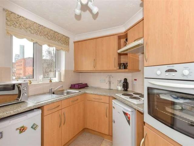 1 bed flat for sale