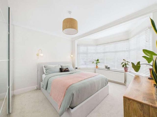1 bed flat for sale
