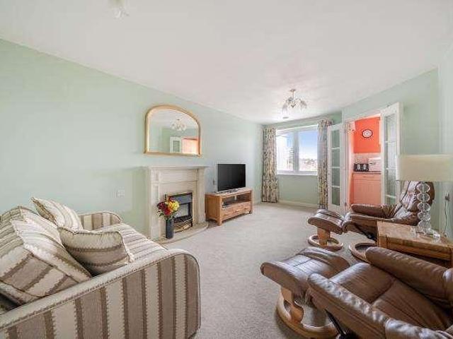 1 bed flat for sale