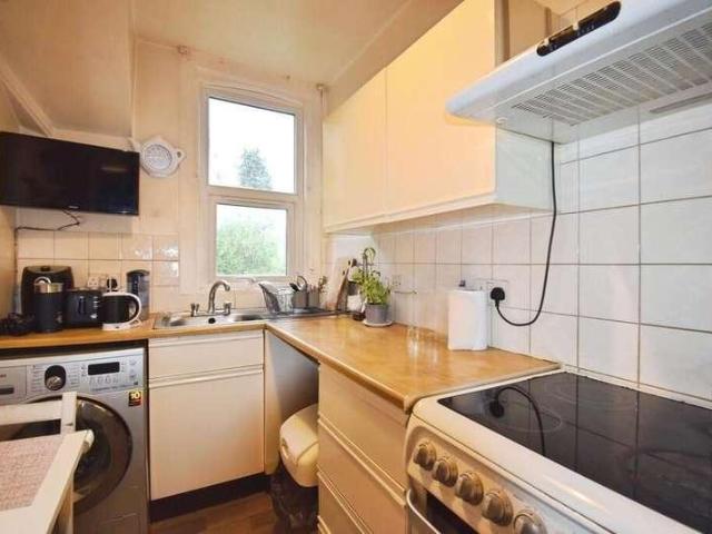 1 bed flat for sale
