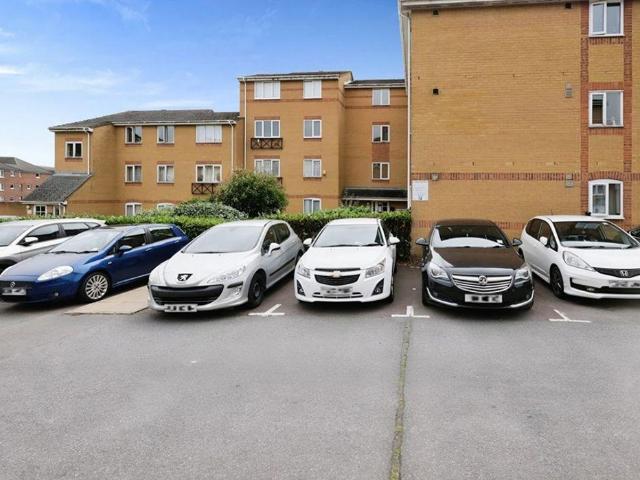 1 bed flat for sale