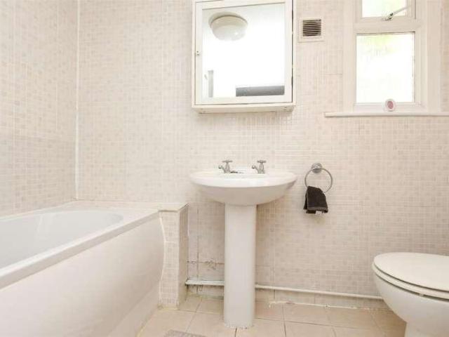 1 bed flat for sale