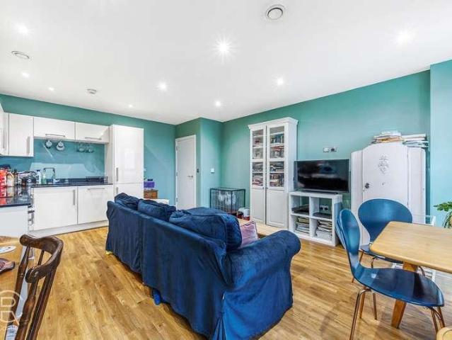 1 bed flat for sale