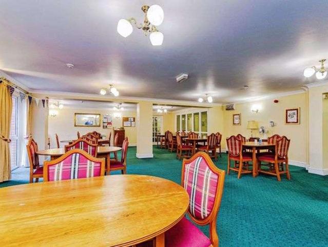1 bed flat for sale