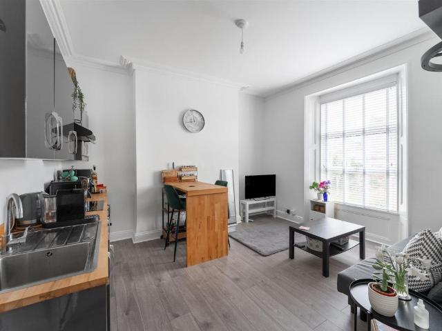 1 bed flat for sale