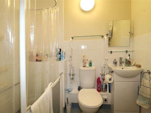 1 bed flat for sale