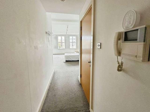 1 bed flat for sale