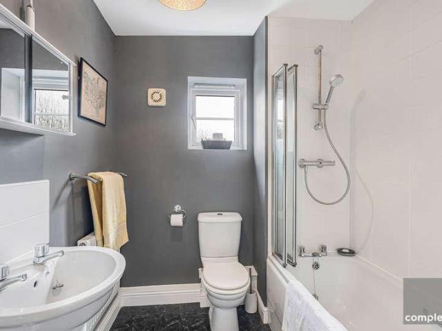 1 bed flat for sale