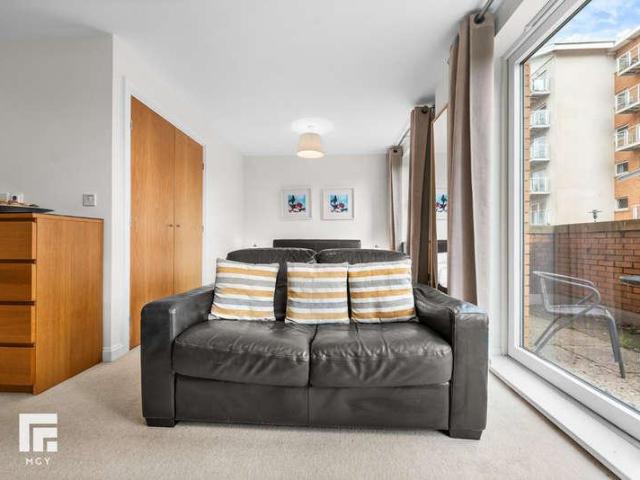 1 bed flat for sale