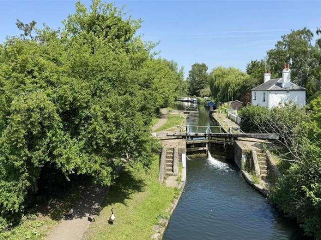 1 bed flat for sale