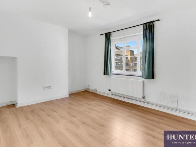 1 bed flat for sale
