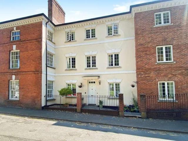 1 bed flat for sale