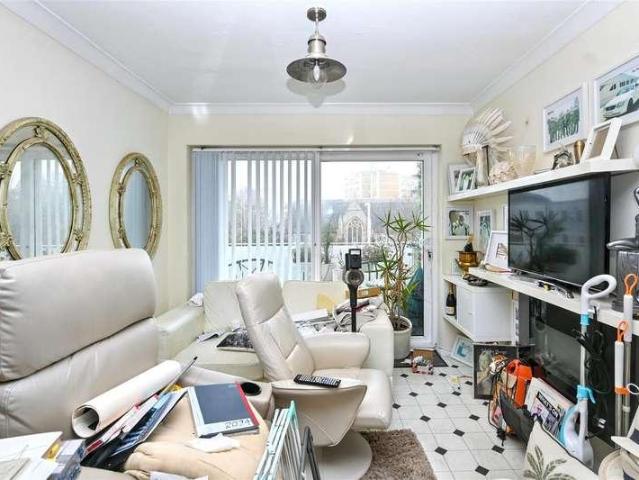 1 bed flat for sale