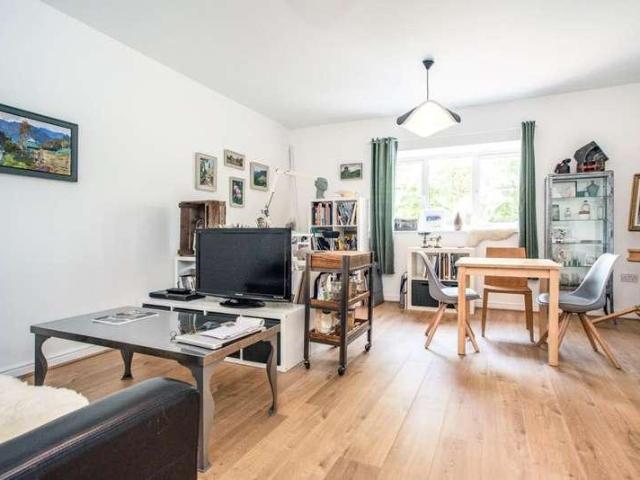1 bed flat for sale
