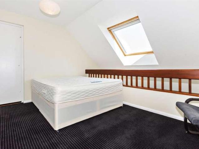 1 bed flat for sale