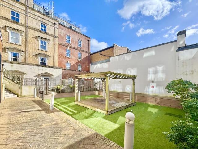 1 bed flat for sale