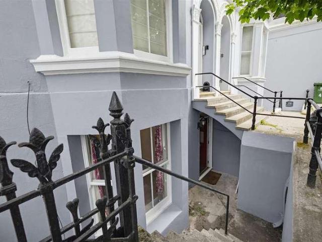 1 bed flat for sale