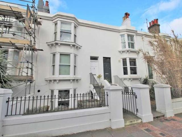 1 bed flat for sale