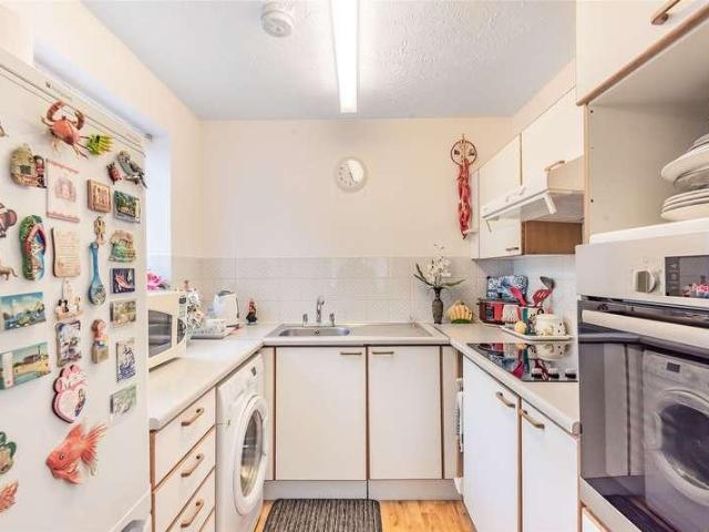 1 bed flat for sale