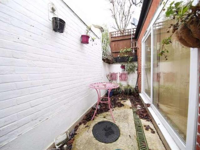 1 bed flat for sale