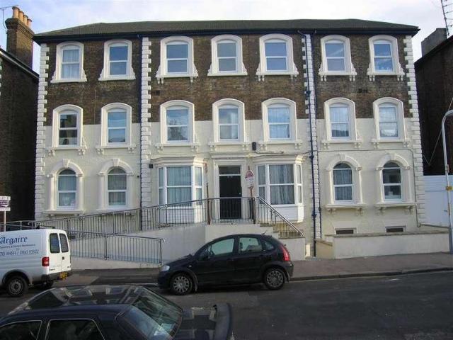 1 bed flat for sale